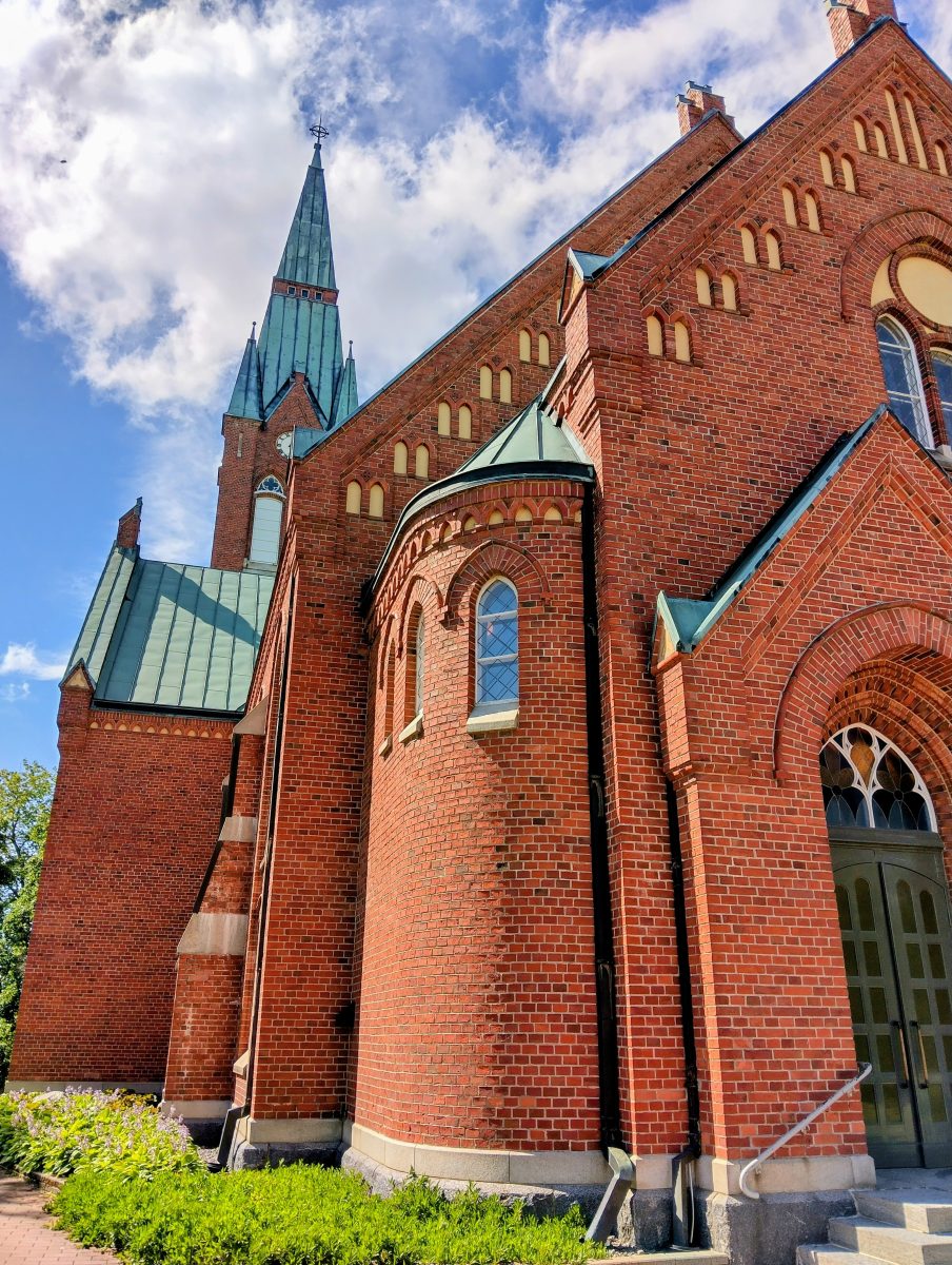 Stenbäckin tehtaasta – Forssan kirkko - Hämeenlinnan kaupunginmuseo